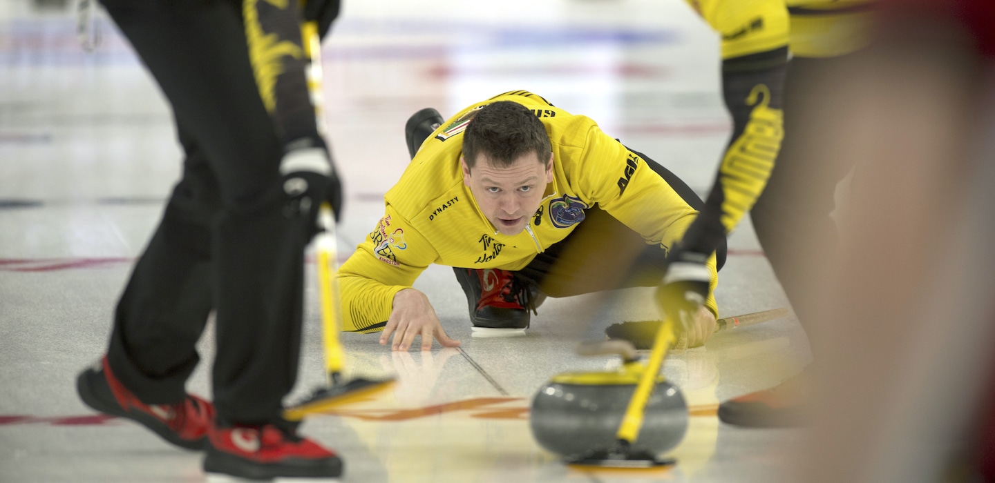 Curling Canada | Manitoba pulls out win! Curling Canada | Manitoba pulls out win!